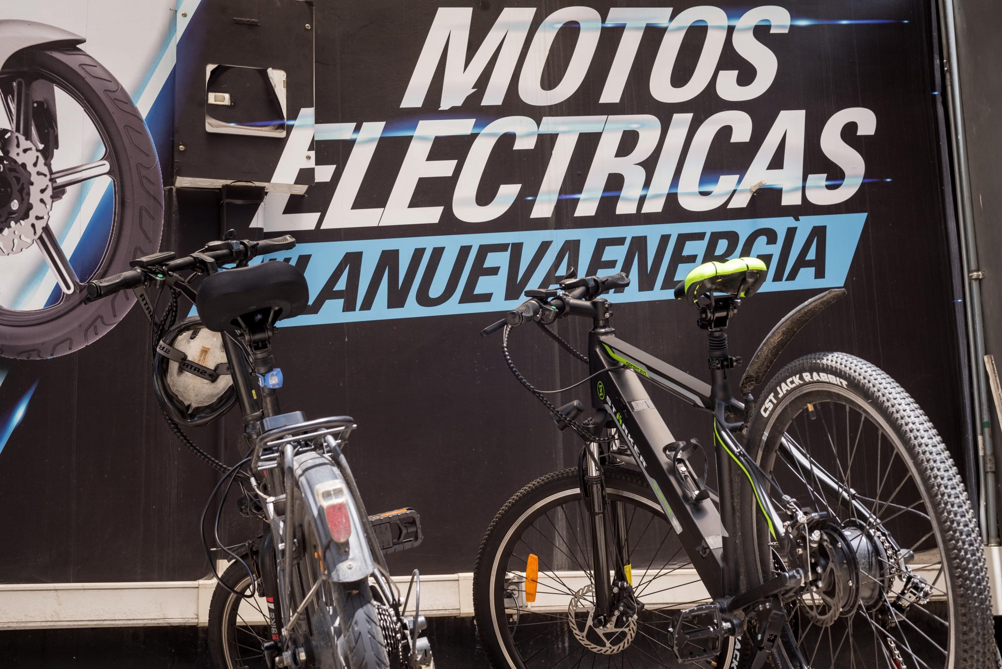 Con una inversión de más de mil millones de pesos, Auteco Mobility ...