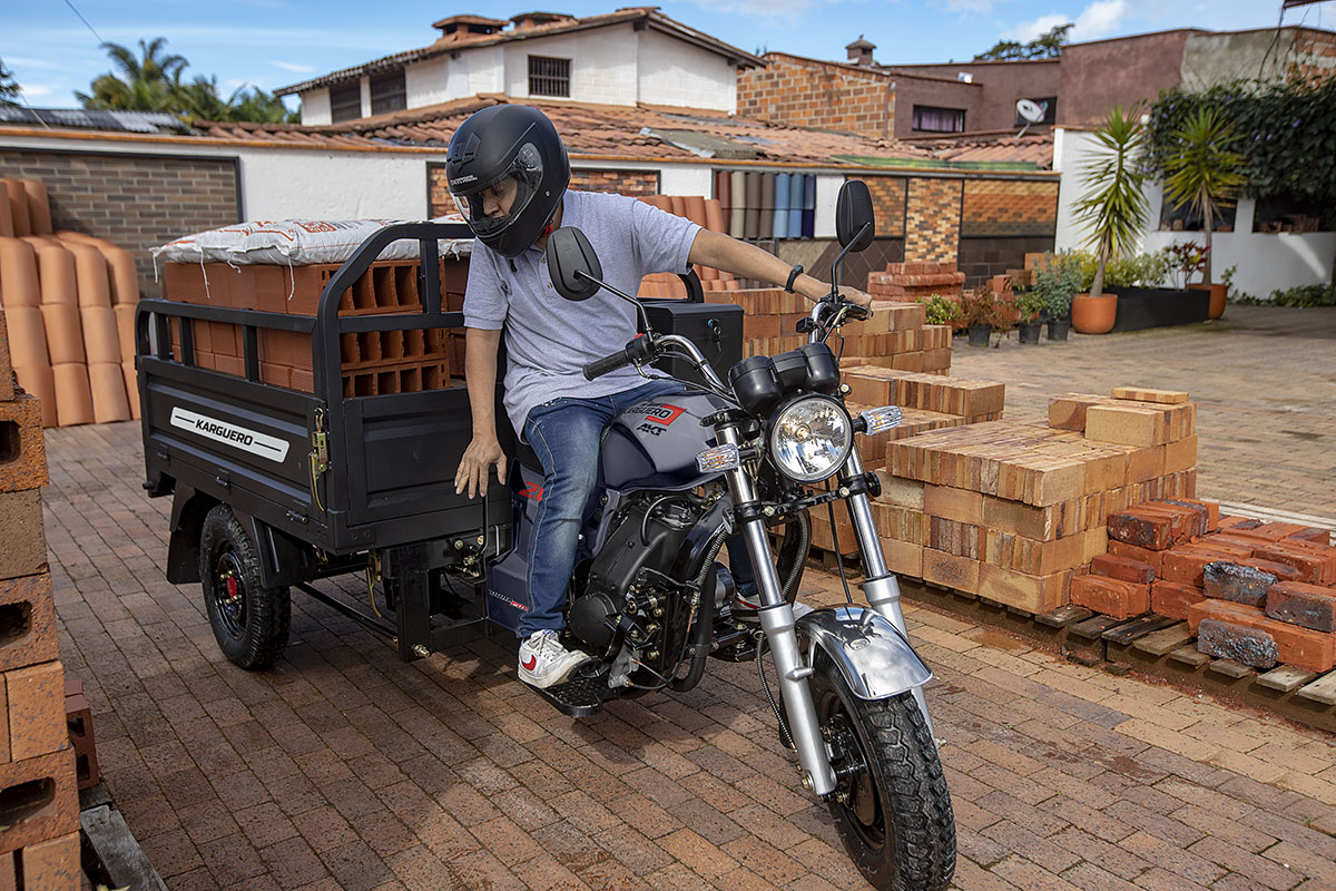 Motocarro de carga AKT - Revista Autocrash - CesviColombia