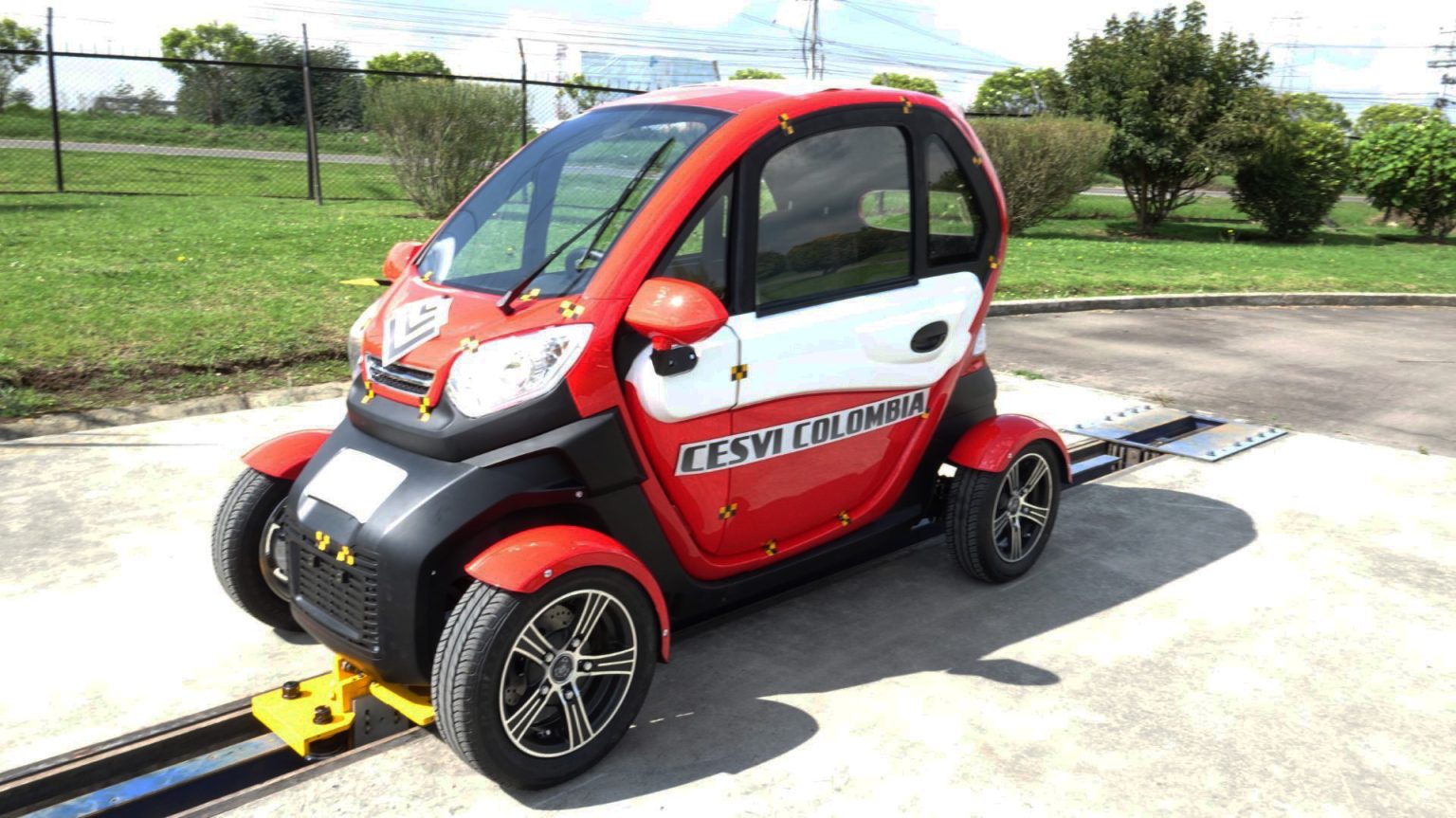 DISEÑO DE CARROCERÍA EN VEHÍCULOS ELÉCTRICOS PARA LA CIUDAD: Microcar y ...
