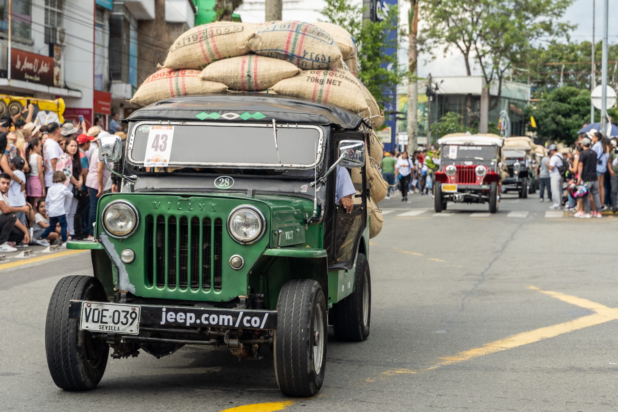 El Legado del Jeep Willys vive en el desfile del Yipao con la ...